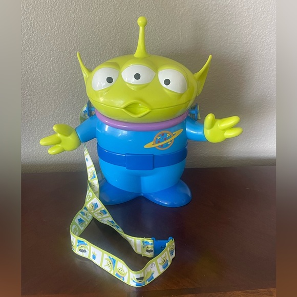 Disney | Other | Nwot Disneyland Toy Story Green Alien Popcorn Bucket ...